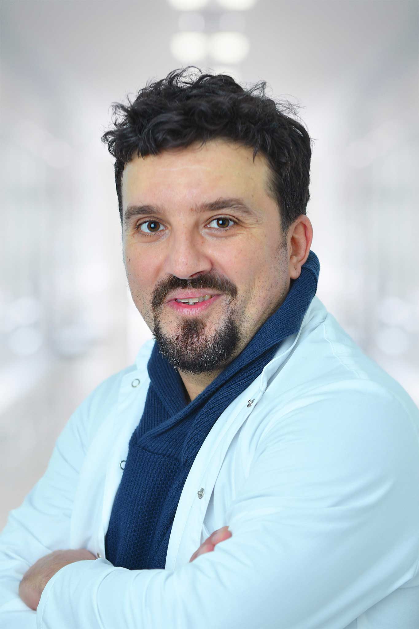 dr Aleksandar Ivanović Reumatolog - Poliklinika Hematologika